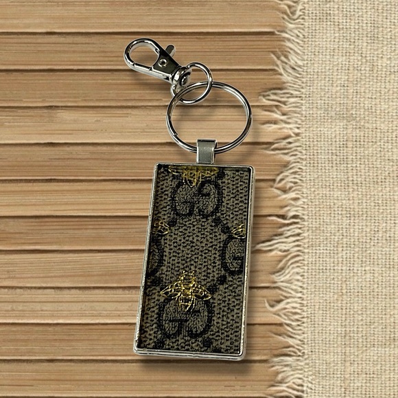 Gucci | Accessories | Gucci Upcycled Elegant Silver Keychain Fob Clip ...